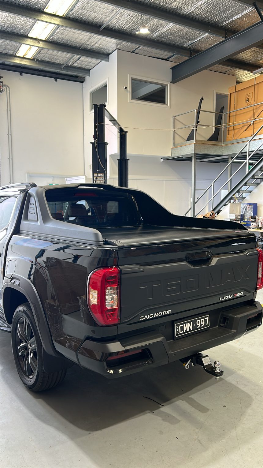 Retractable Tonneau Roll Cover For LDV-T60 2017-2023 Dual Cab Electric ...