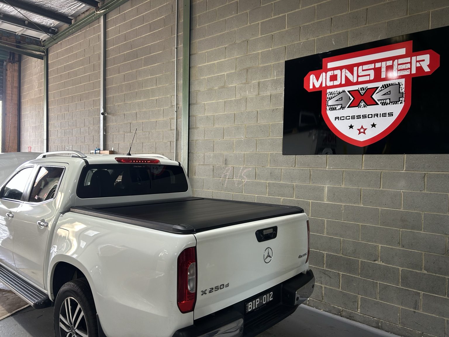 Retractable Tonneau Roll Cover For Mercedes Benz X-Class, 2017-2023 ...